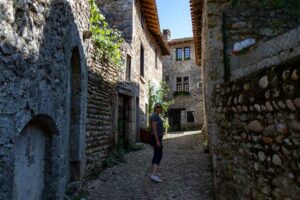 Visiter Pérouges France – Village médiéval fortifié