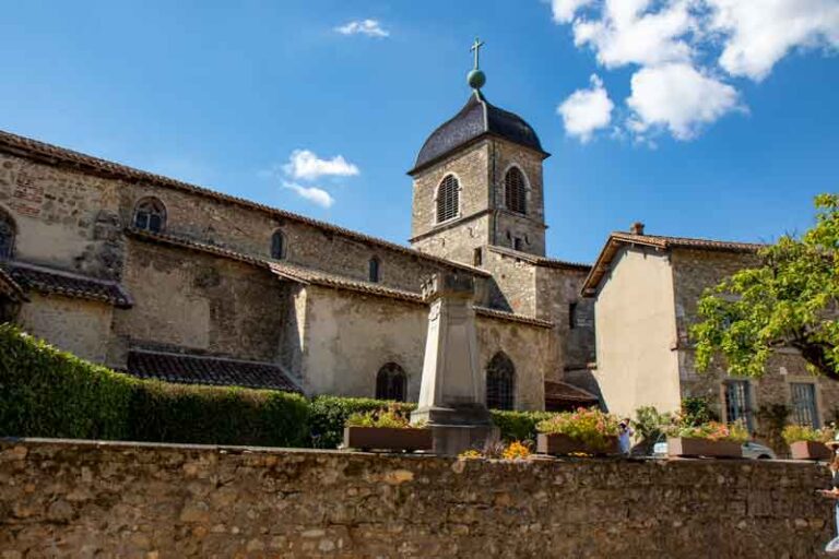 Visiter Pérouges France – Village médiéval fortifié