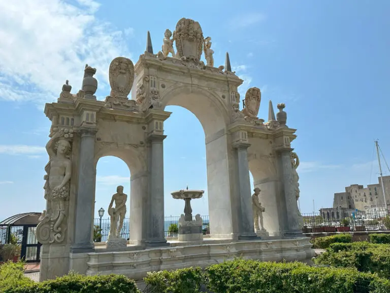 Is Naples Worth Visiting? 21 Reasons to Visit Naples, Italy